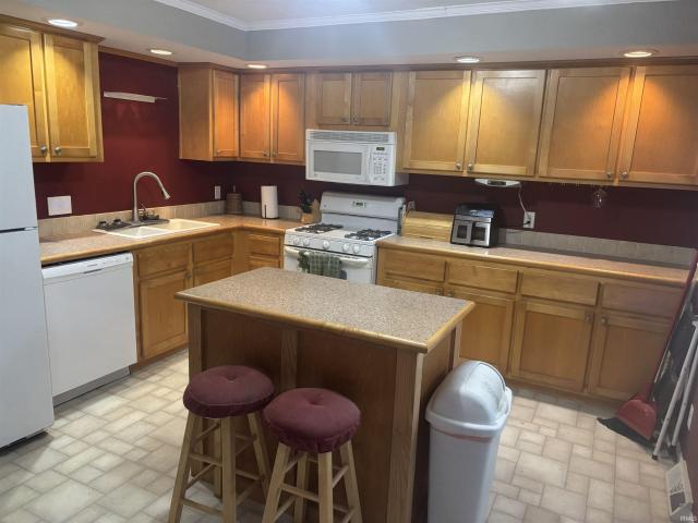 53144 Crystal Pond Drive