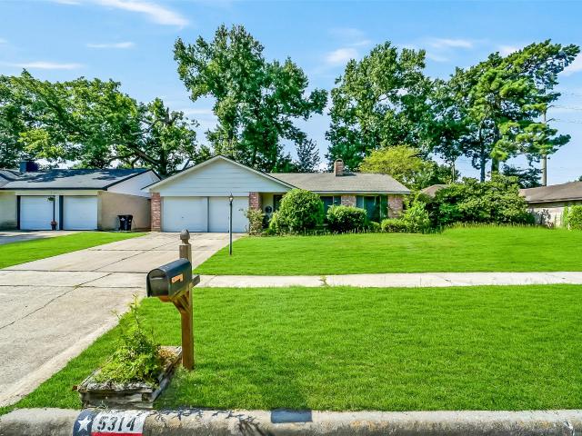 5314 Moonshadows Drive