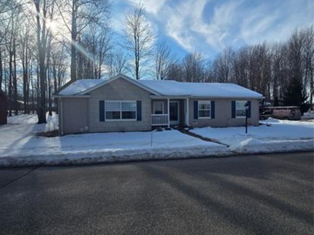 5314 Champagne Ct, Girard, PA 16417