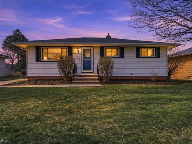 5314 Dartmouth Dr, Parma, OH 44129