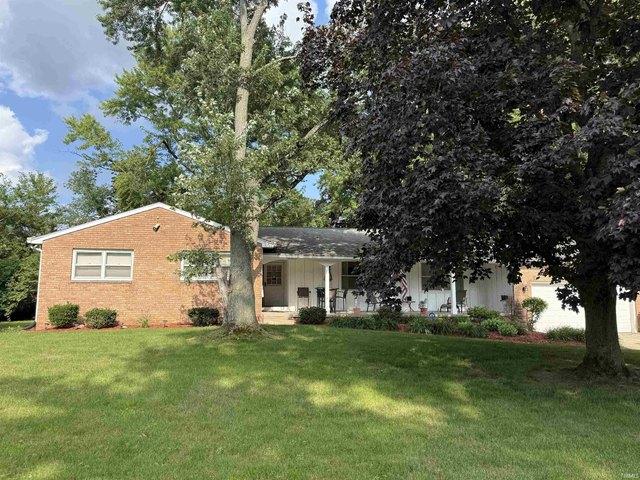 53150 Ridgewood Dr, South Bend, IN 46637