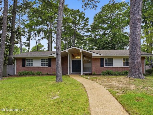 5315 Red Fox Rd, Jackson, MS 39211