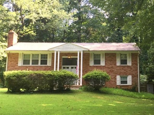 5315 Summit Dr, Fairfax, VA 22030