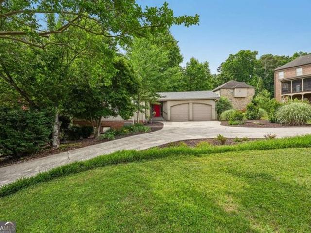 5316 Corsham Ct SW, Lilburn, GA 30047