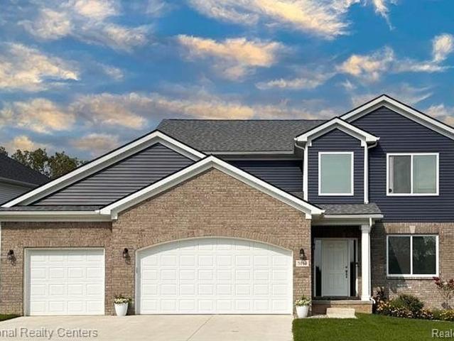 53177 Woodland Mdws, Chesterfield Township, MI 48047