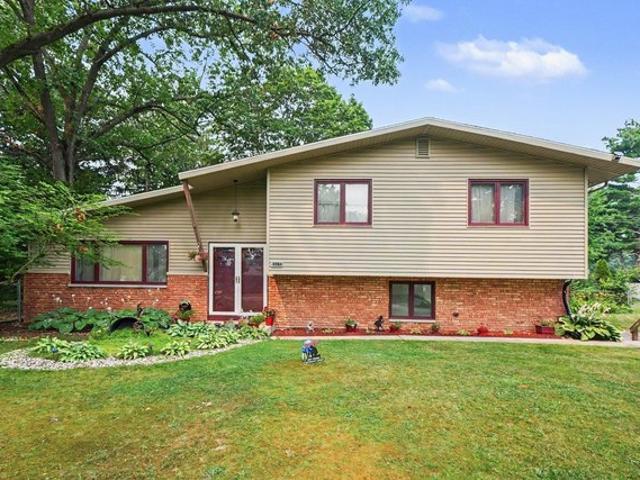 53175 Osage Dr, South Bend, IN 46637