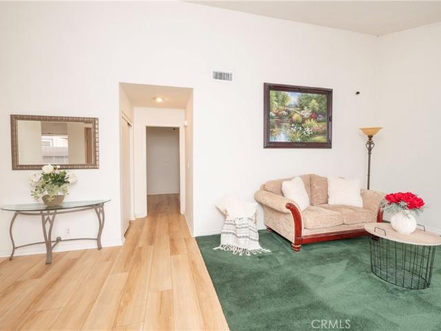 5317 N Barranca