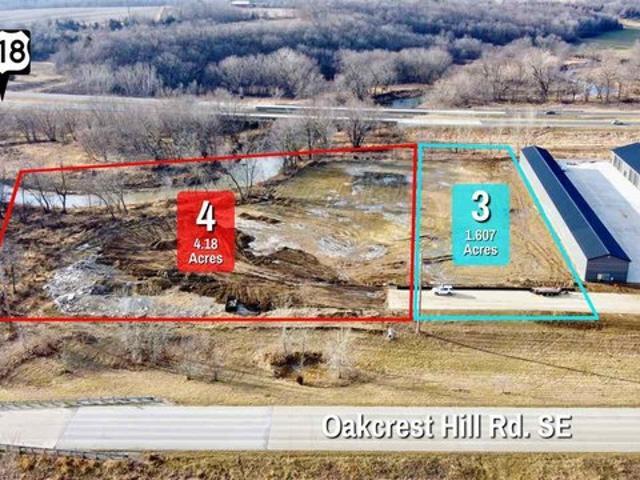 5317 Oakcrest Hill Rd SE, Hills, IA 52235