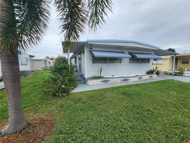 5317 Chateau Ln W, Bradenton, FL 34207 | MLS #A4625 | Compass