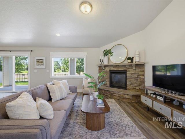 5317 W Lockner Dr