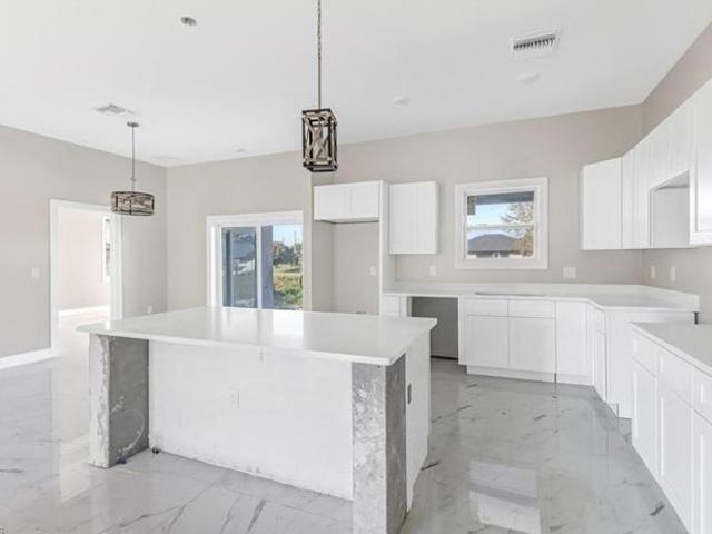 5318 Beauty St, Lehigh Acres, FL 33971