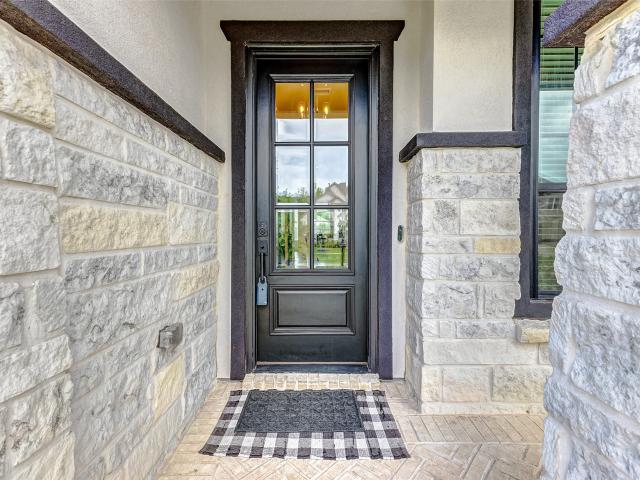 5318 Streamside Trail