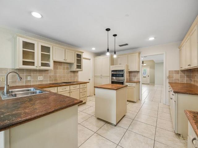 5318 W Mockingbird