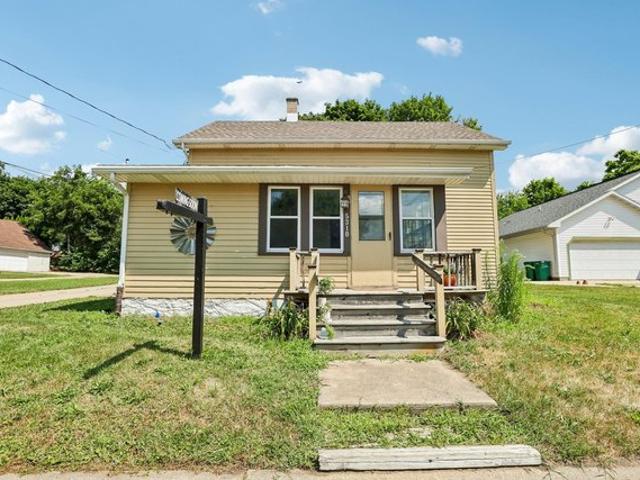 5310 Broadhead St, McFarland, WI 53558