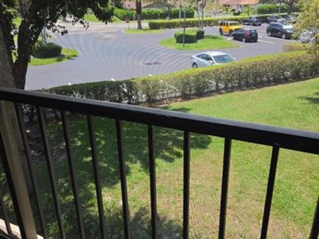 5310 Las Verdes Cir Apt 220, Delray Beach, FL 33484