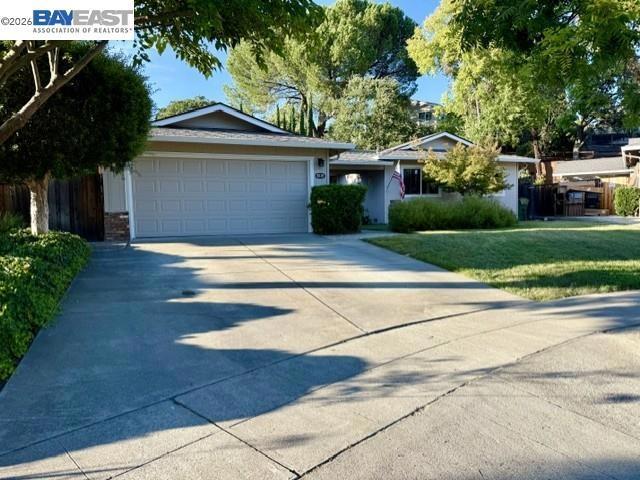 5310 Lenora Ave