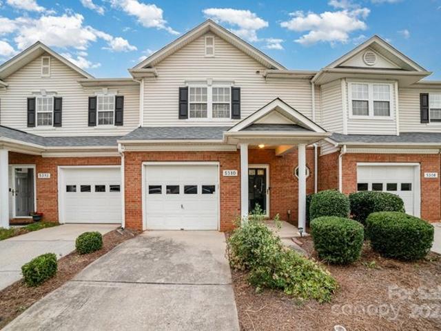 5310 Waverly Lynn Ln, Charlotte, NC 28269