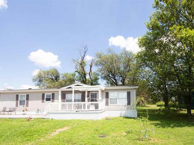 5311 N Pleasant View Rd, Ponca City, OK 74601