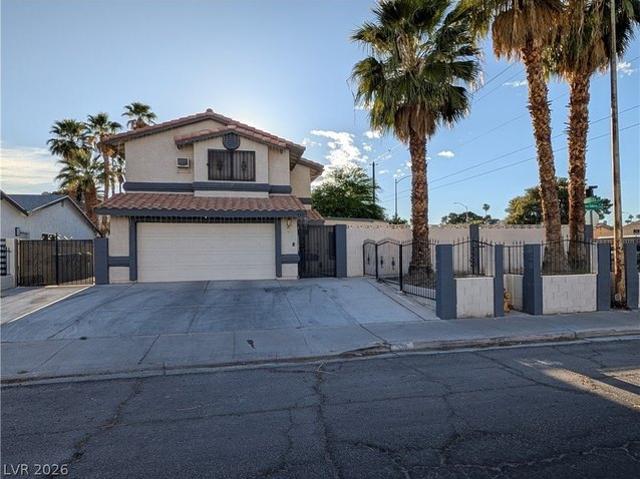 5311 Annie Oakley Dr, Las Vegas, NV 89120