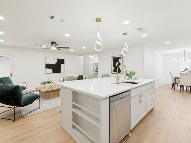5311 Banting Way