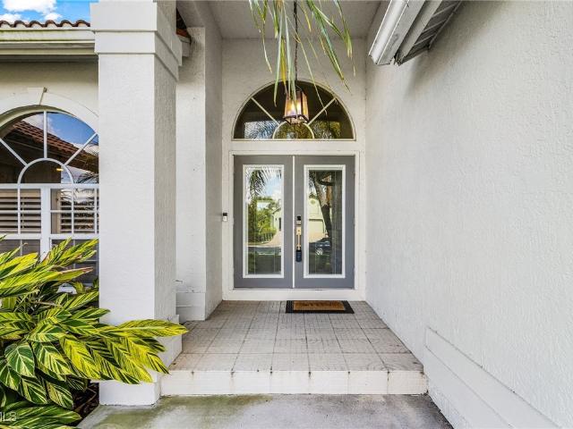 5311 Harborage Dr, Fort Myers, FL 33908 | MLS #2026000