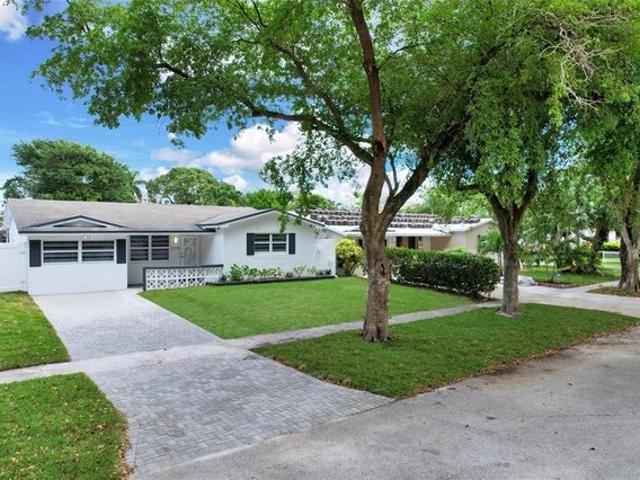 5311 Pierce St, Hollywood, FL 33021