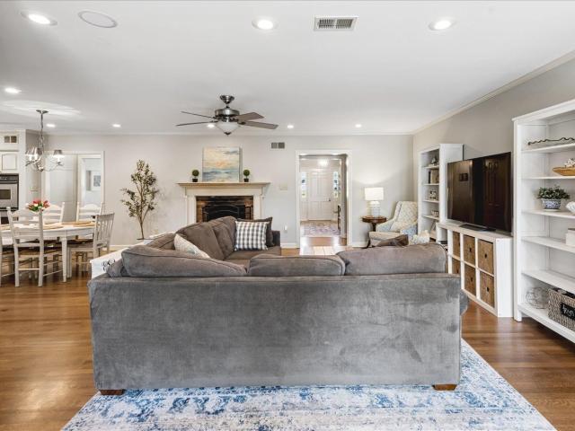 5311 s angela rd