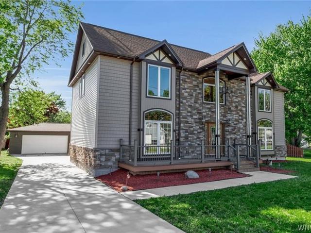 5312 Wood Ave, Hamburg, NY 14075