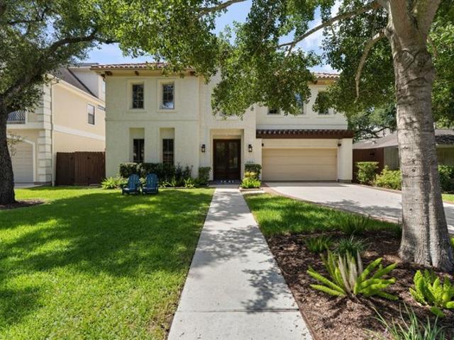 5313 Patrick Henry St, Bellaire, TX 77401