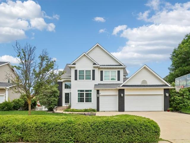 531 77th St, West Des Moines, IA 50266