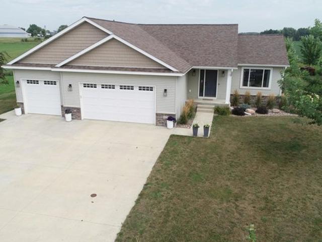 531 Glynn Ave NE, Grand Meadow, MN 55936