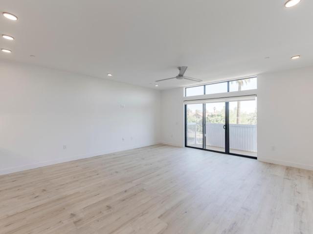 531 e willetta street # 206