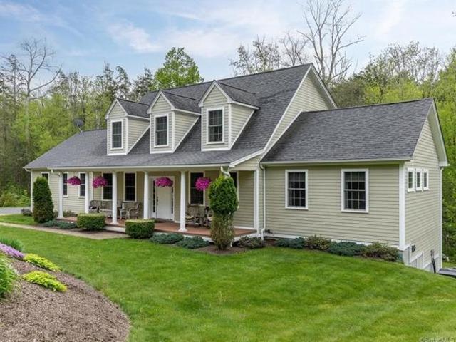 531 E Hyerdale Dr, Goshen, CT 06756