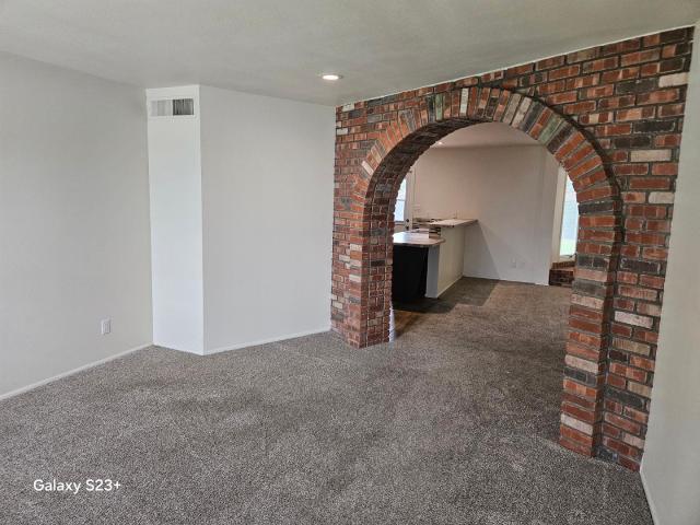 531 E Laguna Drive