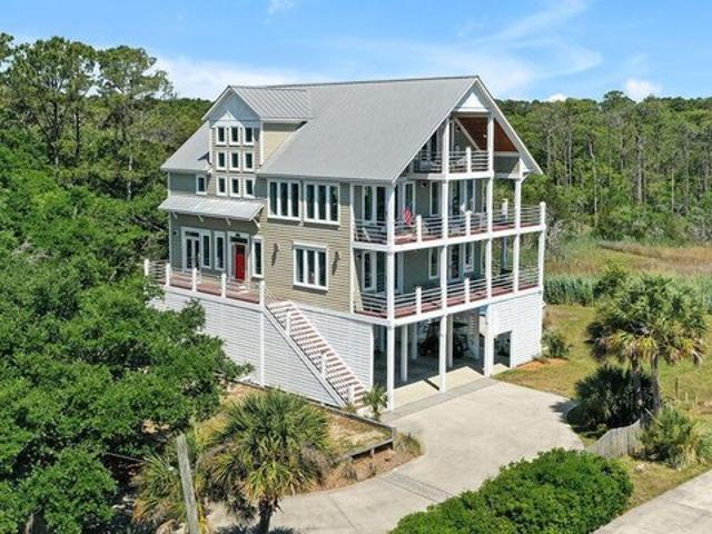 531 E Seaview Rd, Wilmington, NC 28409