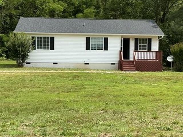 531 Lowe Dr, Hague, VA 22469