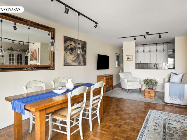 531 MAIN Street 920