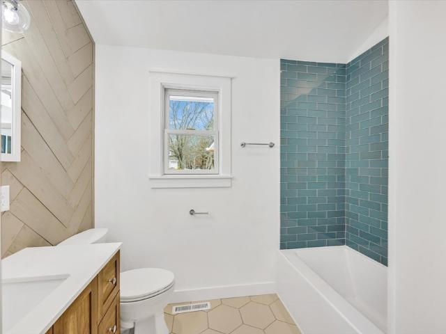 531 Menauhant Rd, Falmouth, MA 02536 | MLS #73484