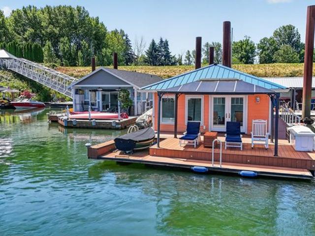 531 N Bridgeton Rd Slip 2, Portland, OR 97217