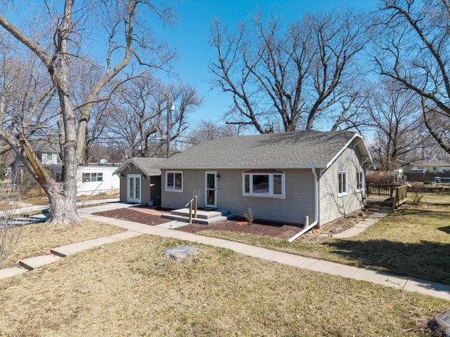 531 S 9th St, Geneva, NE 68361