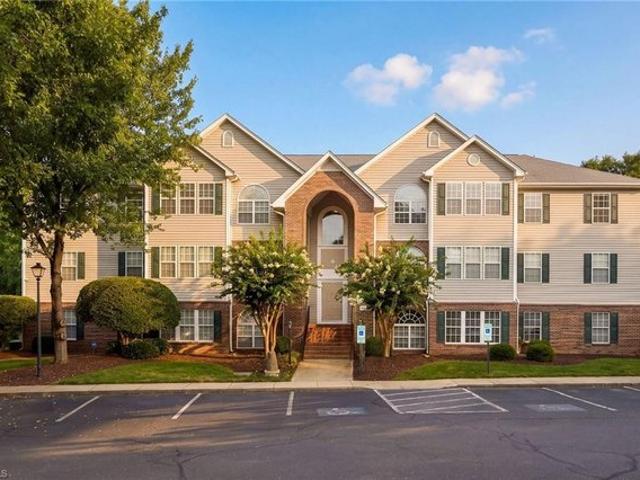 531 Scholastic Ct, Winston Salem, NC 27106