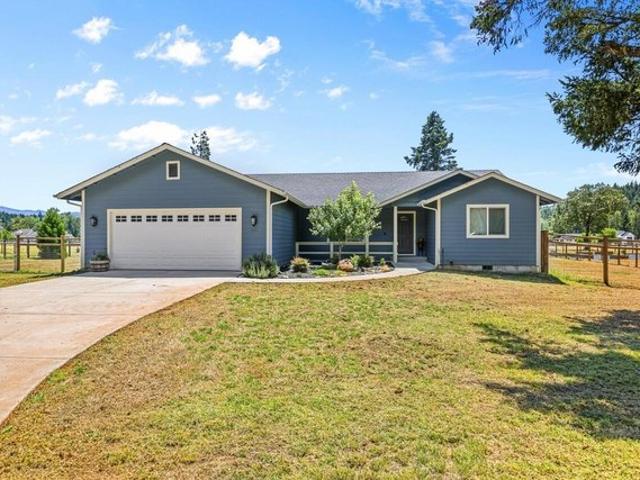 531 Schumacher St, Cave Junction, OR 97523