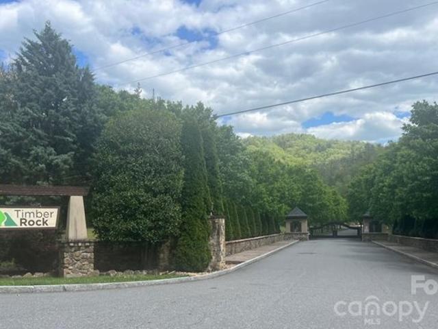 531 Roca Vista Dr, Lenoir, NC 28645