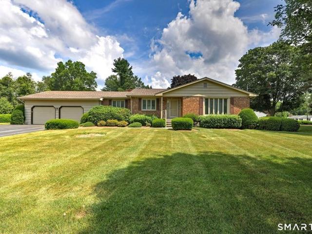 531 Woodruff Rd, Milford, CT 06461