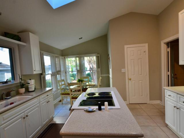 531 Weathersfield