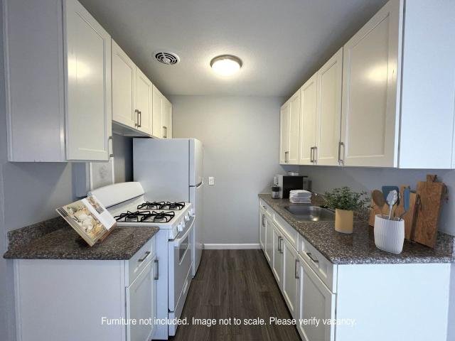5324 Holiday Dr. 1 Bedroom Apartment for Rent at 5324 Holiday Dr, Lincoln Village, CA 95207 Lakeview