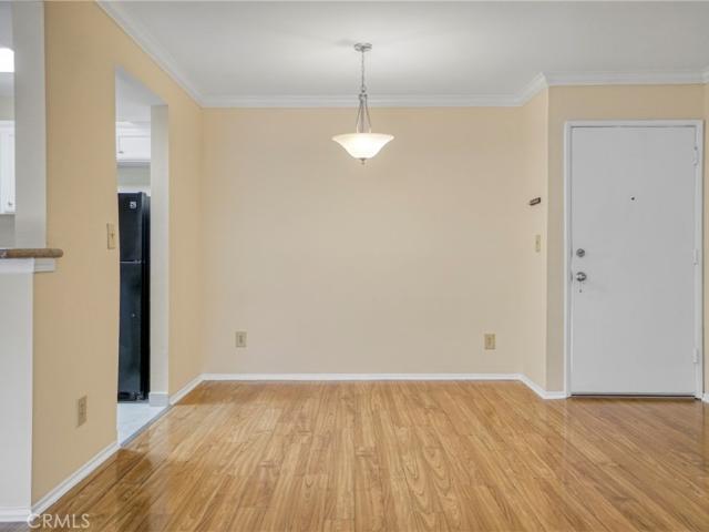 5325 Newcastle Ave, Unit 240, Encino, CA 91316 | MLS #SR26058 | Compass