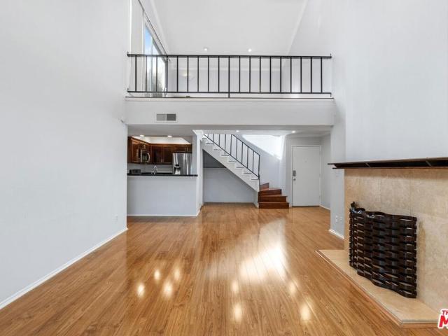 5325 Newcastle Avenue 338
