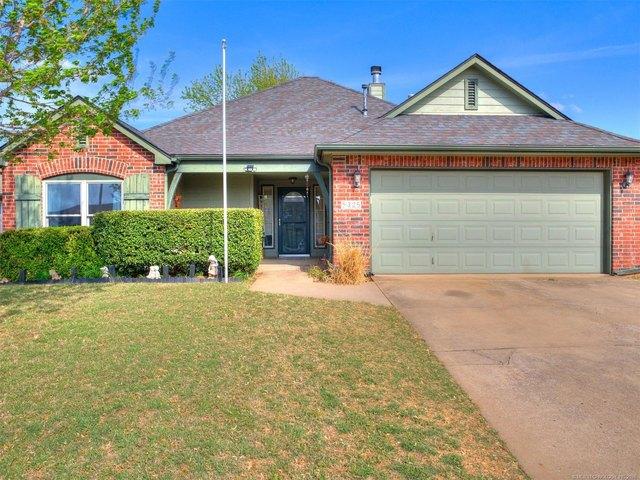 5325 Redbud Dr, Sand Springs, OK 74063