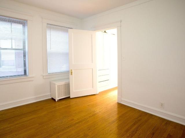 5325 S. Hyde Park Boulevard 1 Bedroom Apartment for Rent at 5325 S Hyde Park Blvd, Chicago, IL 60615 Hyde Park